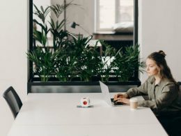 20 Best Websites For Volunteer Translators (Practice Your Skills)